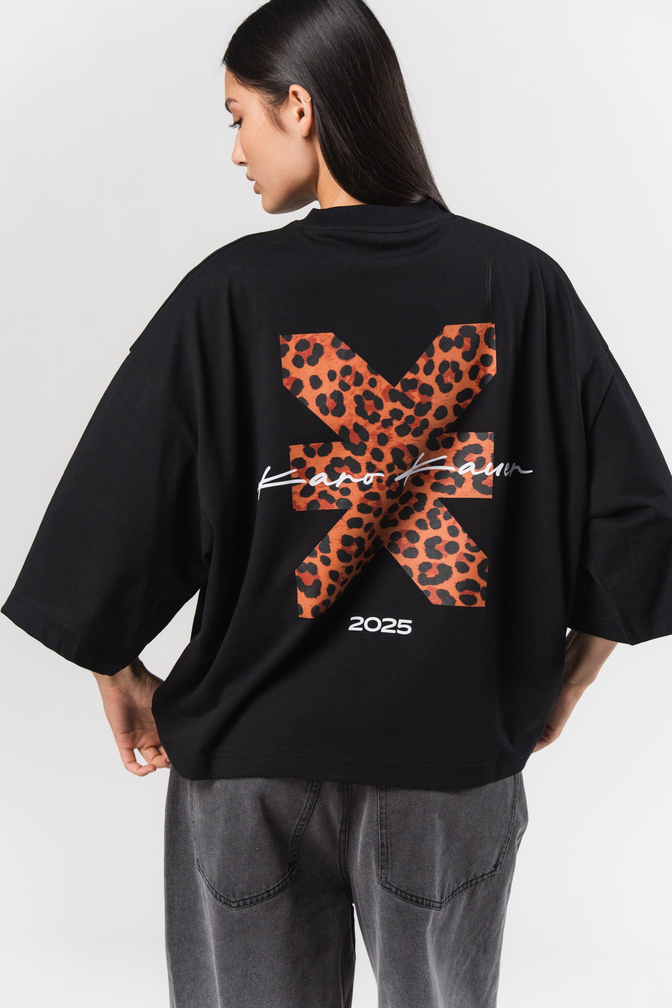 Kommunity T-Shirt Cropped Leo – Karo Kauer Label